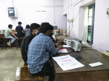 Communication Lab – Department of Electronics and Communication Engineering